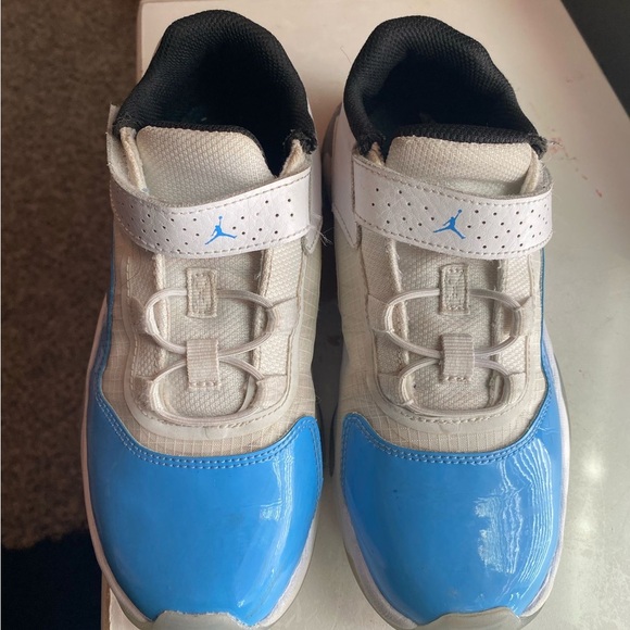 Jordan | Shoes | Jordan Blue And White Lowtop Sneakers With Velcro ...